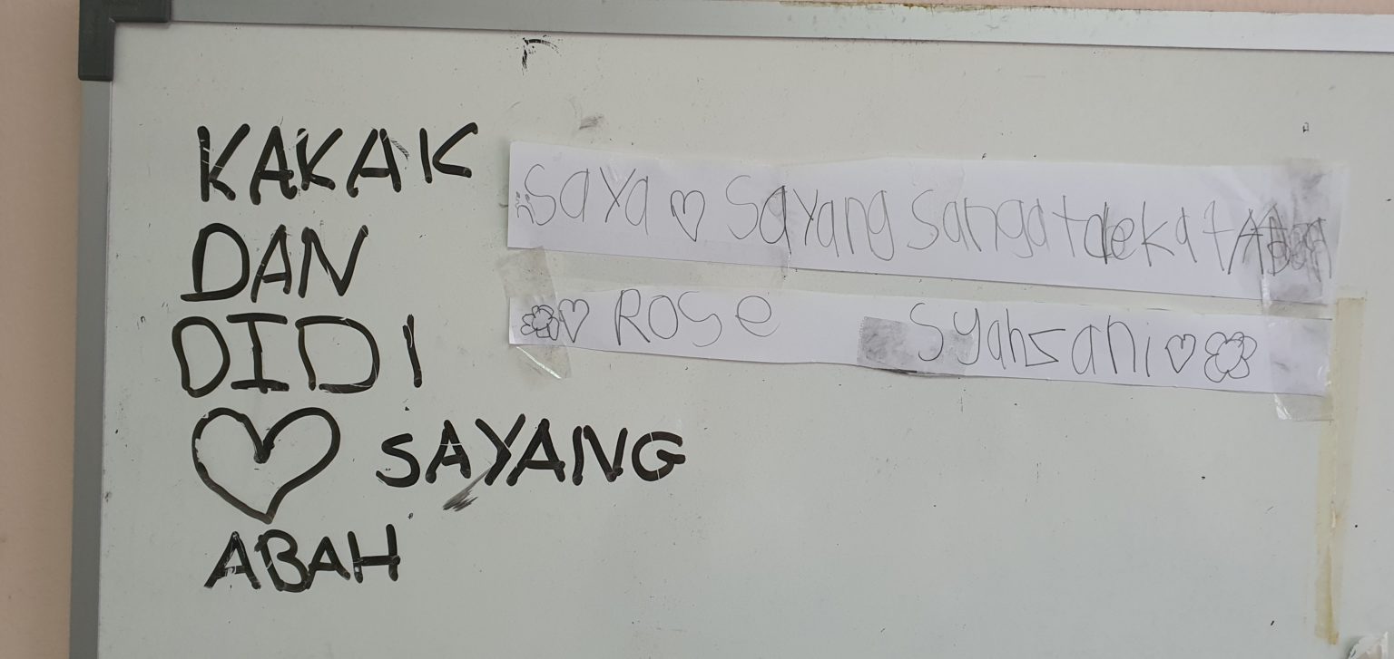 Jangan jadi seorg ibu/bapa yang "toxic" pada anak-anak. Belajarlah ...